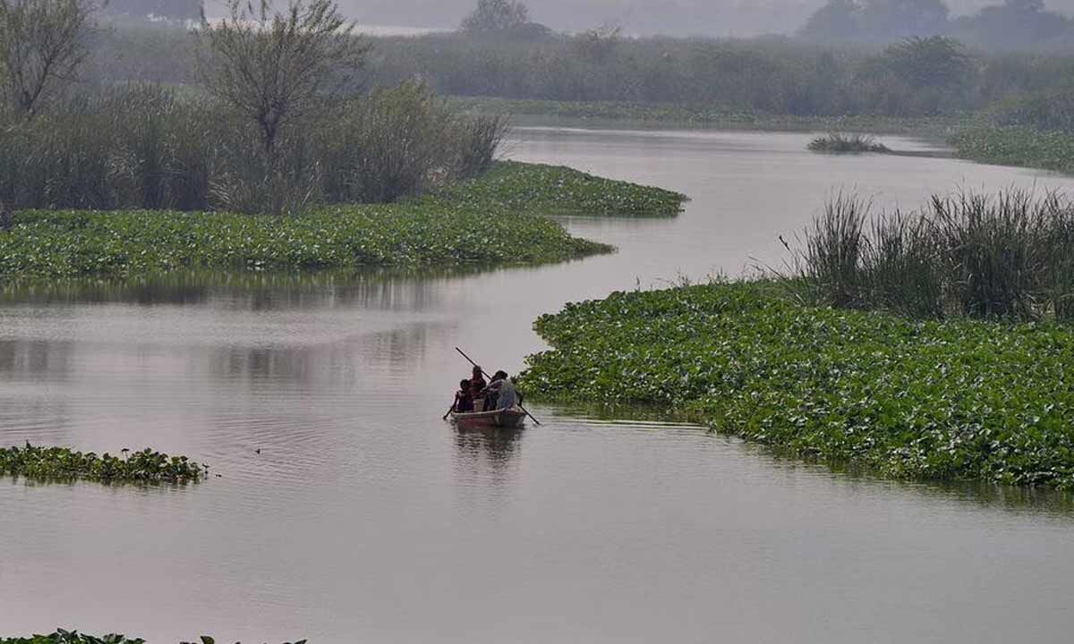 Water seeks its own level, let's understand water well