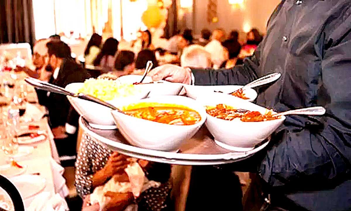 Restaurants' body rues service charge waiver