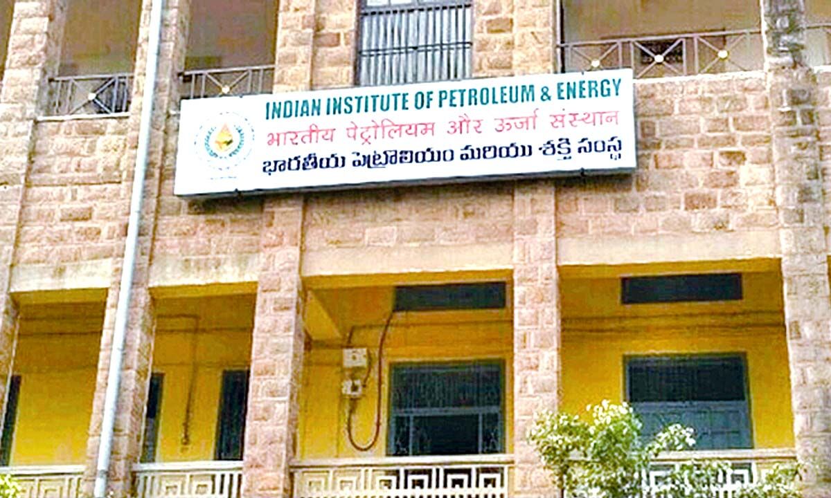 Centre asks AP to resolve Vizag IIPE land dispute