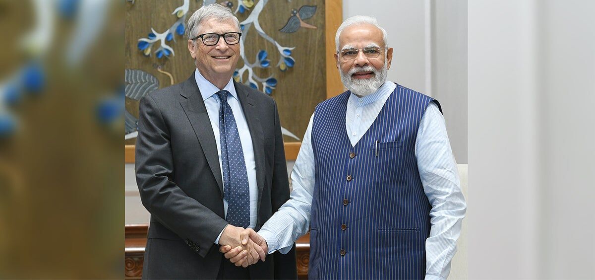 Bill Gates visits the Microsoft India Development Center at Hyderabad