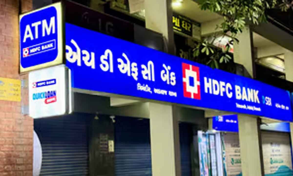 HDFC Bank posts 35% rise in net profit at Rs 16,175 crore for April ...