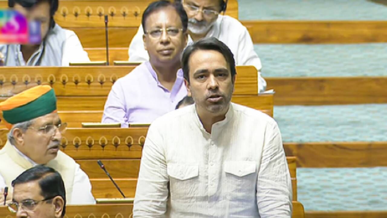 No proposal to merge school boards, says MoS