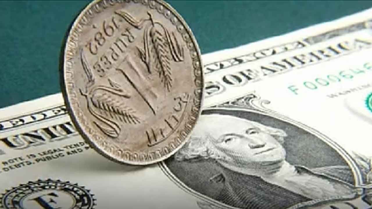 Rupee hits lowest-ever level of 92.02/$